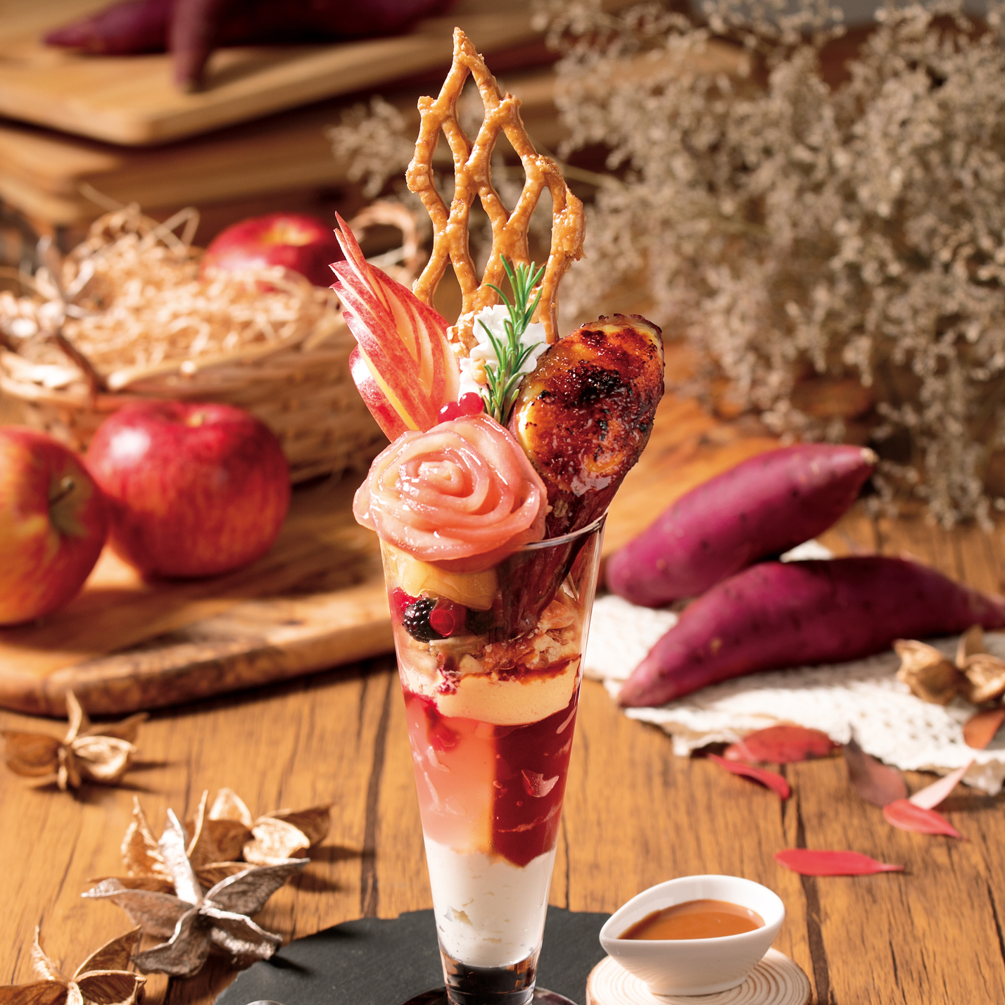 ティータイム限定 ご褒美パフェ第二弾！ - スタジオ&レストランコンフェッティ